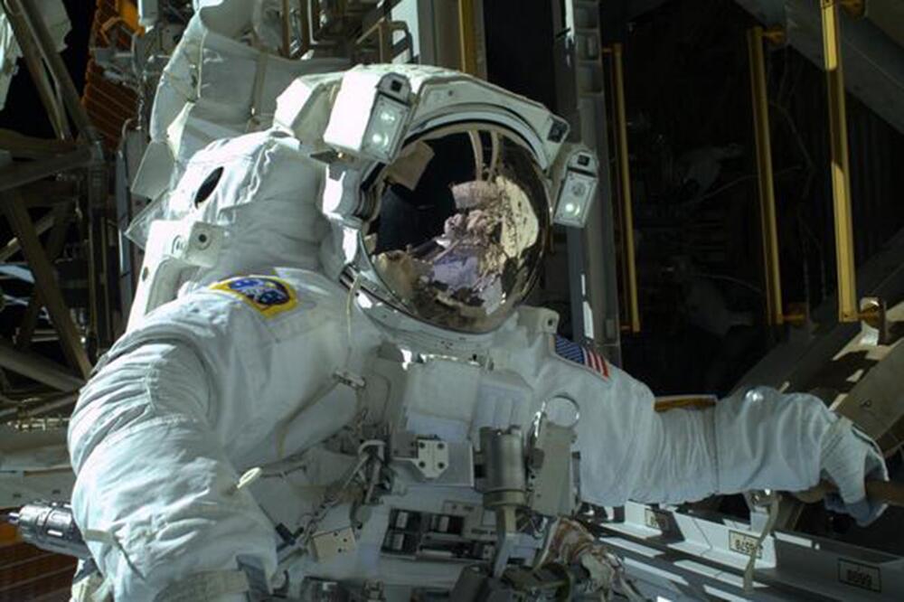 Missouri-born astronaut lands on Earth after ISS stay | ksdk.com
