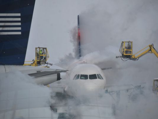 'Extreme cold' grounds hundreds of flights in Midwest | ksdk.com