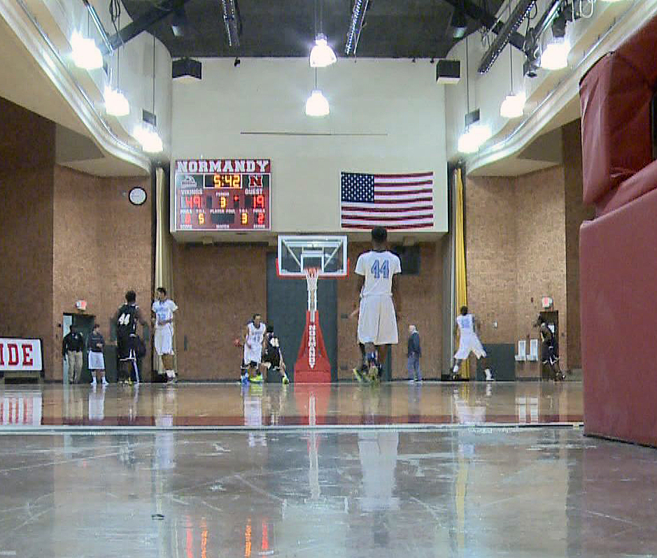 Normandy HS hosts 81st Holiday Invitational | ksdk.com