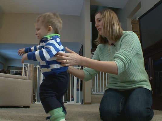 Toddler shocks everyone 4 days after leg amputation | ksdk.com