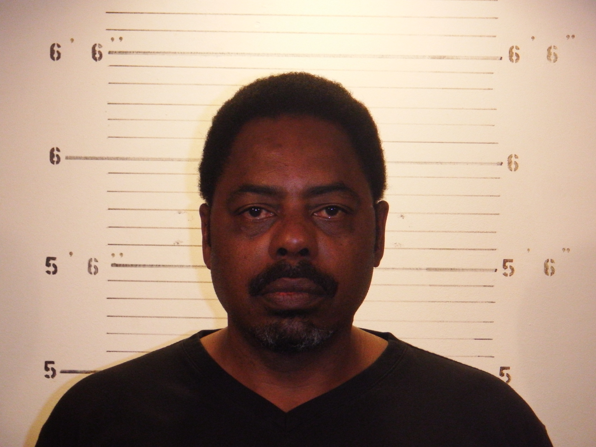 Washington Park police officer arrested | ksdk.com