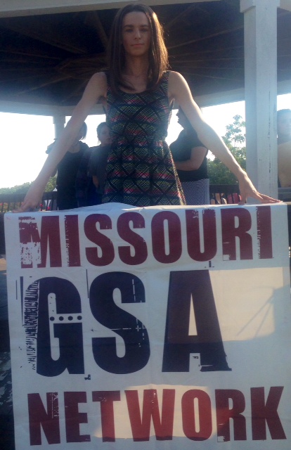 Supporters rally around local transgender student | ksdk.com