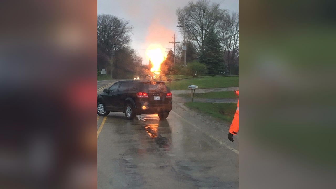 Gas line explosion reported in Maryville, IL | ksdk.com
