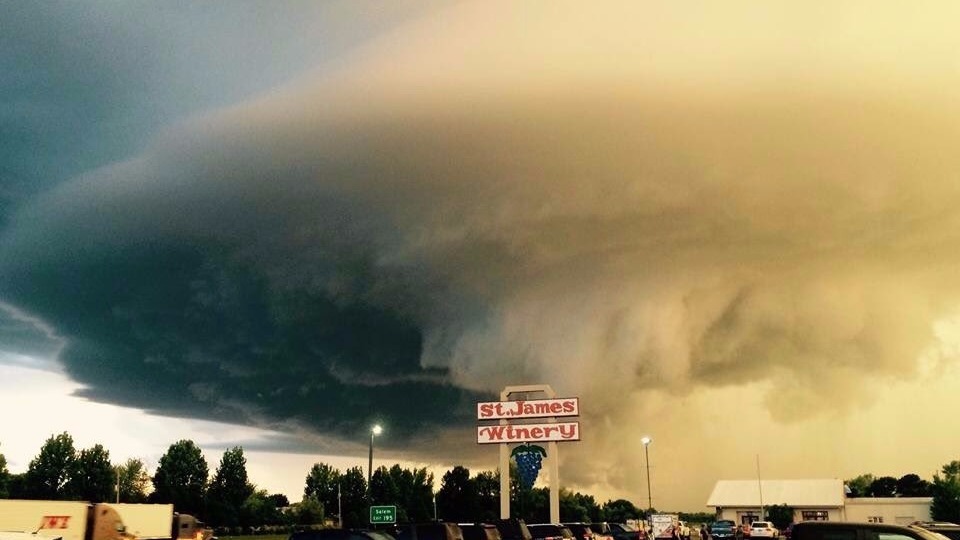 Saturday evening storms creating amazing cloud pictures | ksdk.com