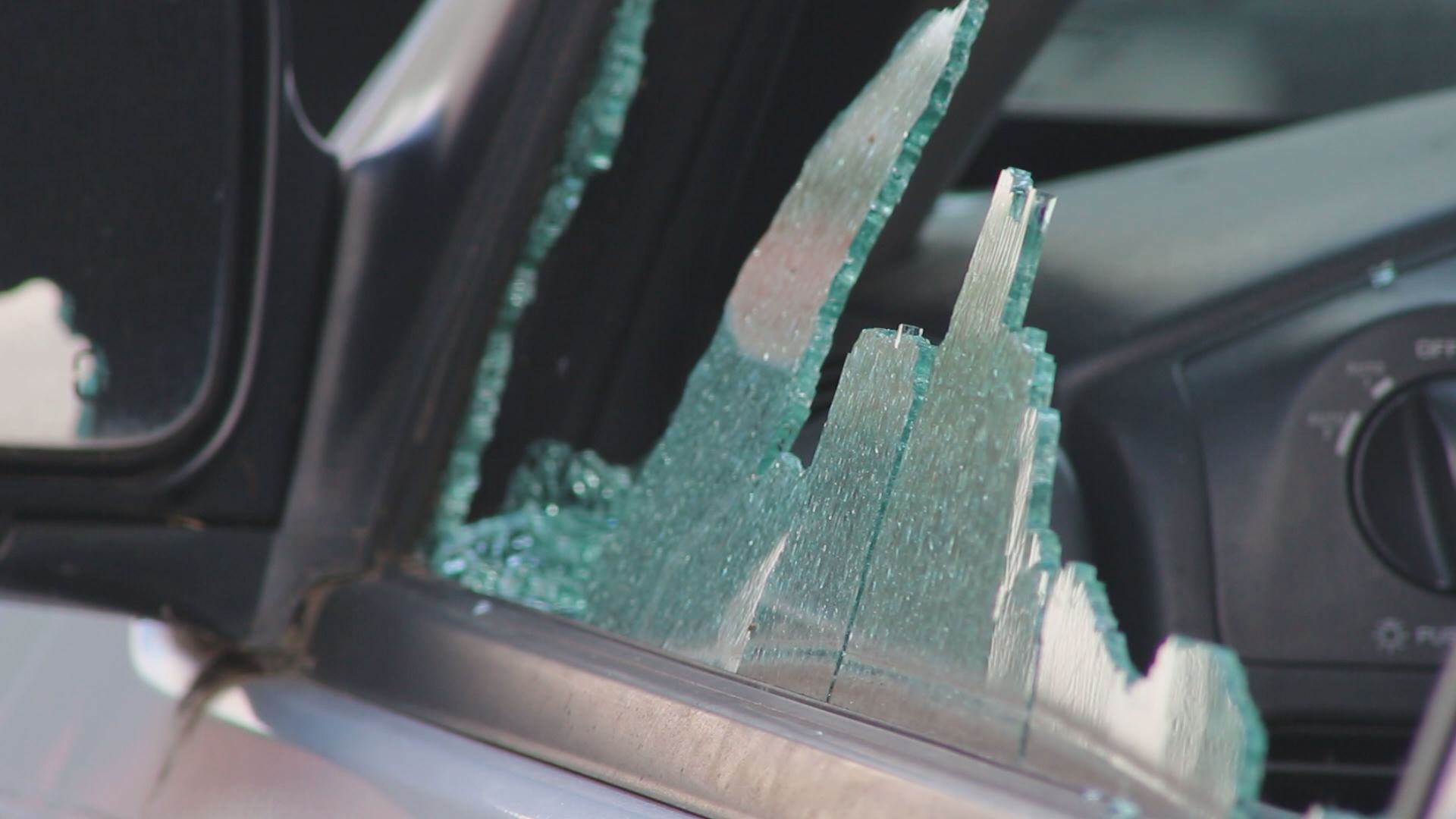 Windows shot out of cars in south STL | ksdk.com