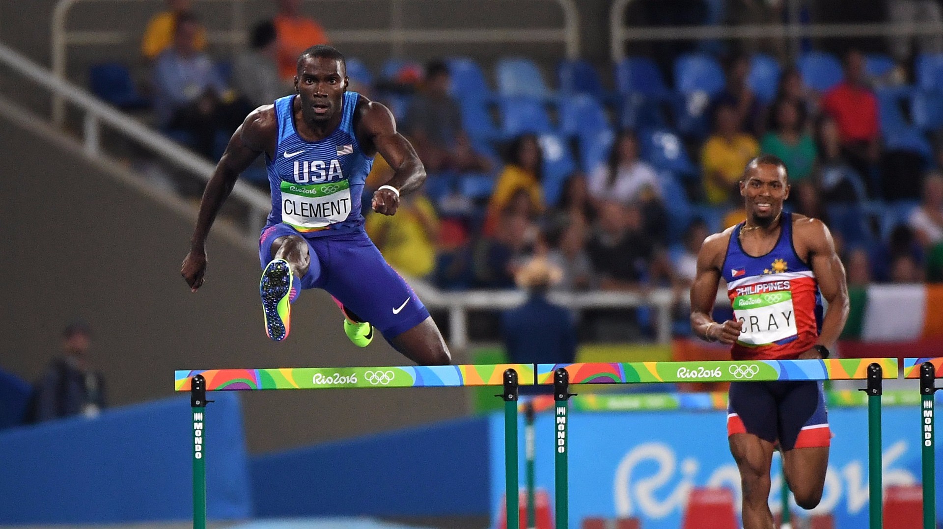 Kerron Clement captures gold in 400-meter hurdles | ksdk.com