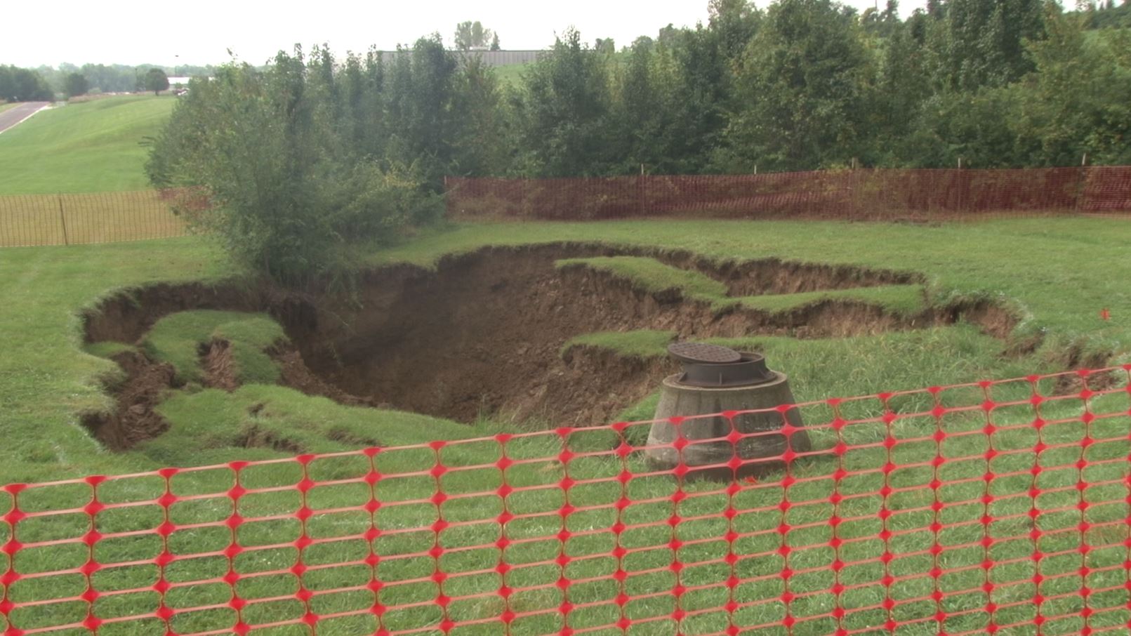 Massive sinkhole opens along Route 66 | ksdk.com