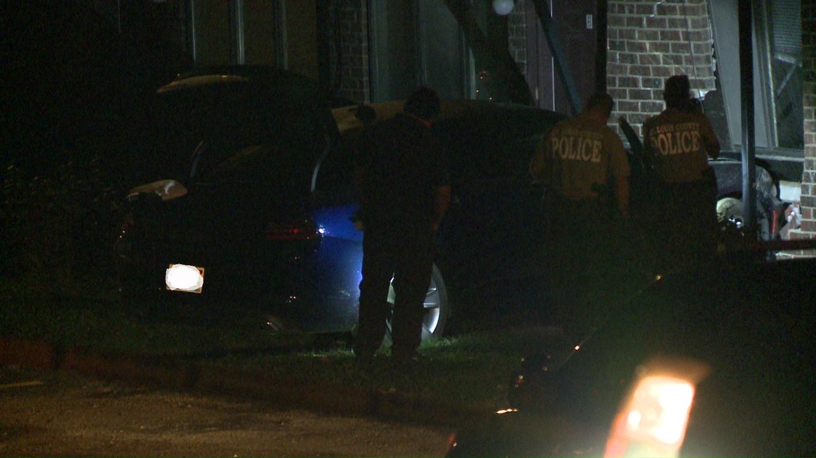 Man shot, killed in Bel-Ridge, crashes into apartment building | ksdk.com