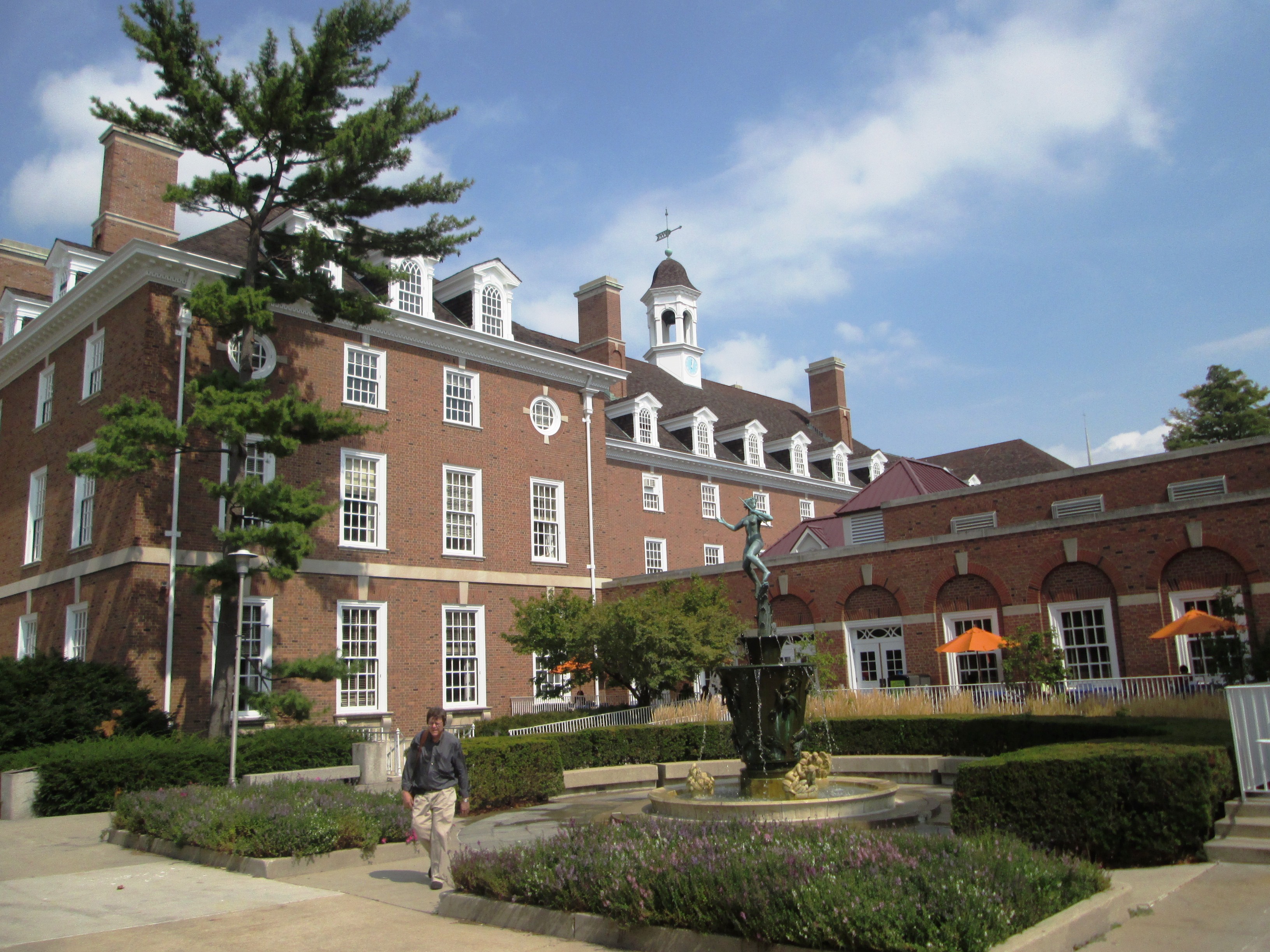 Ratings agency downgrades credit of 6 Illinois universities | ksdk.com