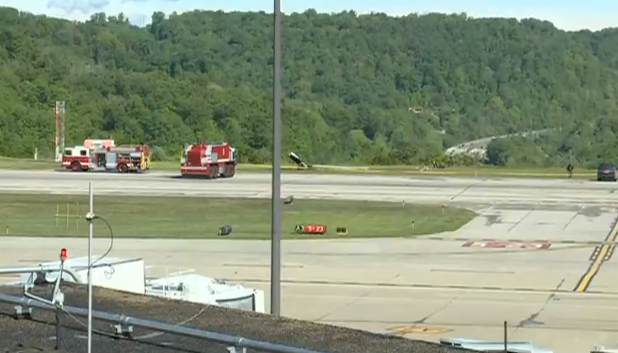 2 killed after plane goes off runway in West Virginia | ksdk.com