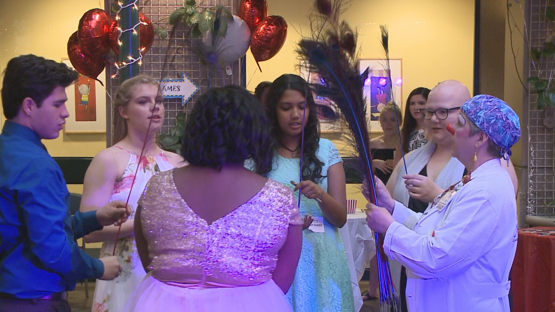 Patients attend Prom at St. Louis Children's Hospital | ksdk.com