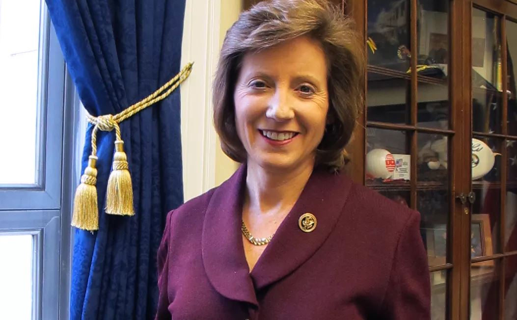 Vicky Hartzler's push to ban transgender troops sparks turmoil ...